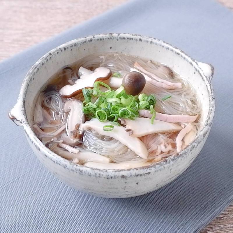 たっぷりきのこのビーフンスープ 作り方・レシピ | クラシル